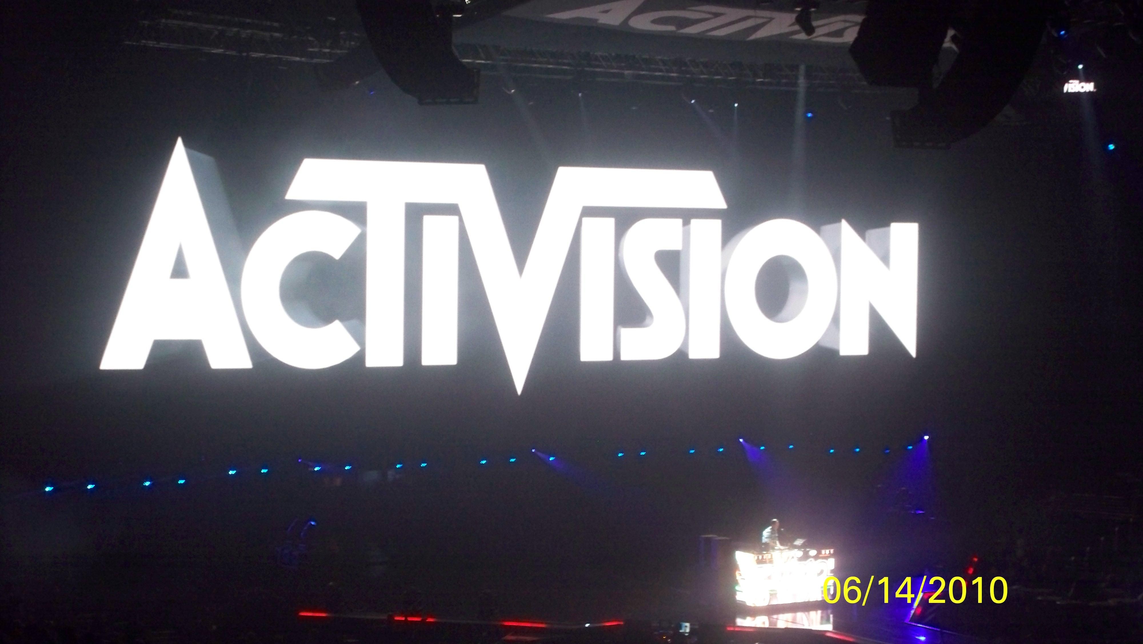 E3 2010: Activision Throw an Epic Preview Party Concert (w/ Photo Gallery)