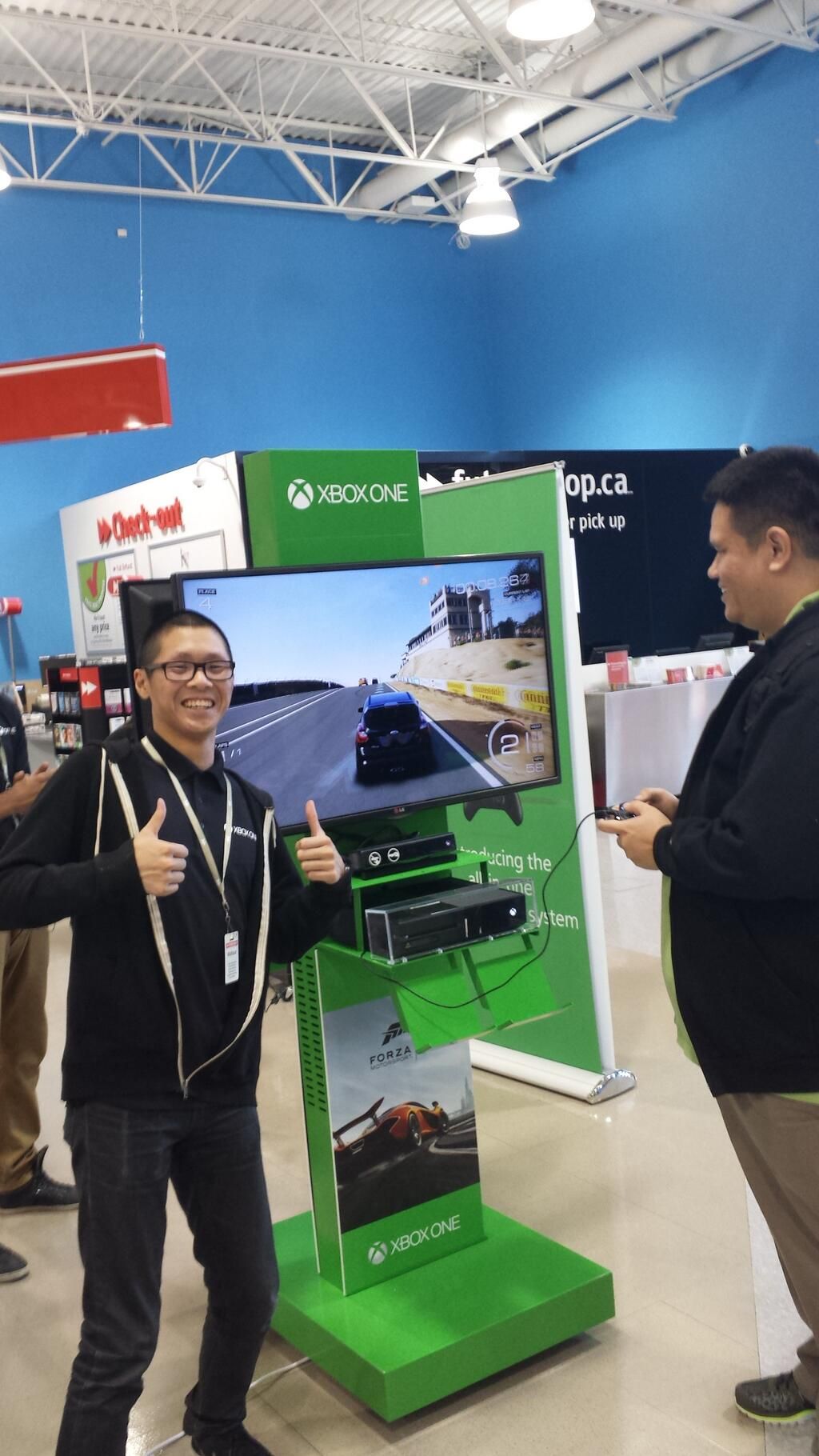 These Xbox One Demo Stations are Quite Simple, Still Very Green