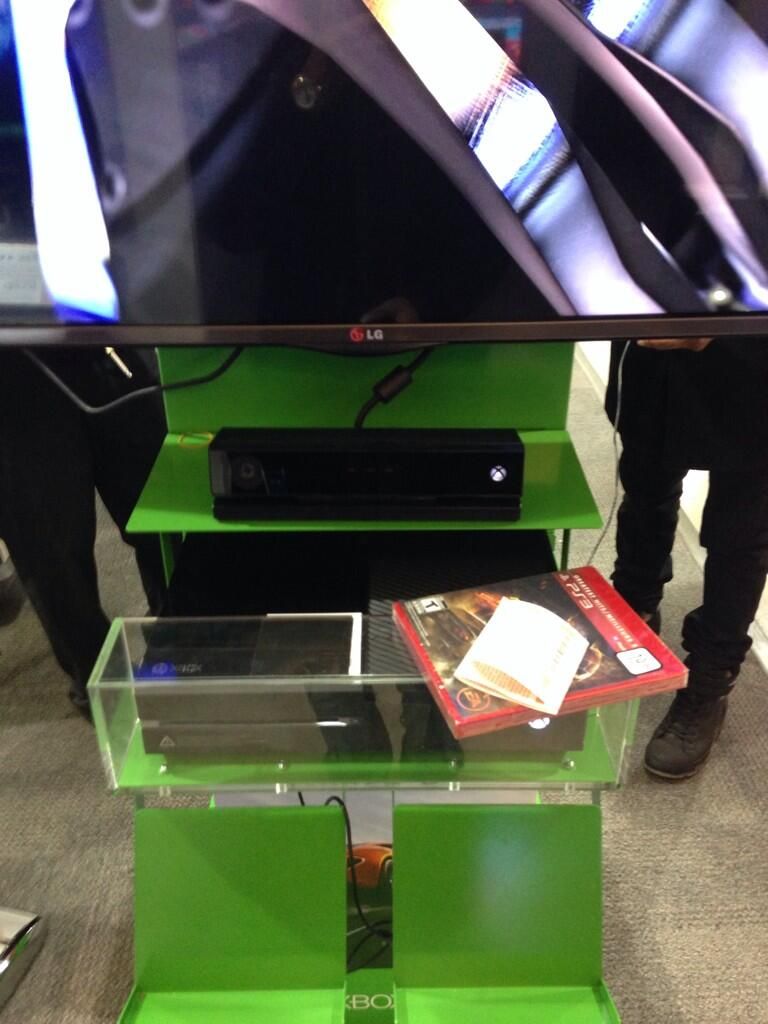These Xbox One Demo Stations are Quite Simple, Still Very Green