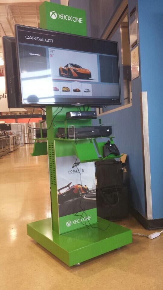 These Xbox One Demo Stations are Quite Simple, Still Very Green