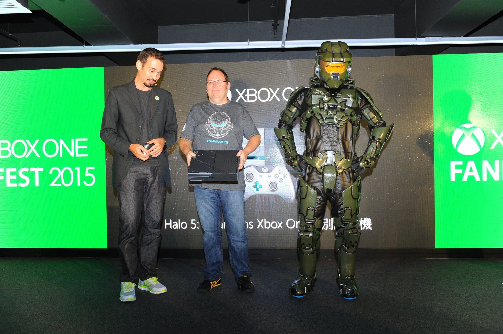 Microsoft Hosts New Xbox One Fanfest in Hong Kong: Check Out The Crowd ...