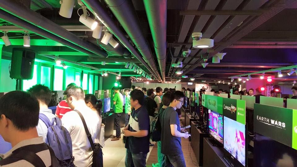 Microsoft Hosts New Xbox One Fanfest in Hong Kong: Check Out The Crowd ...