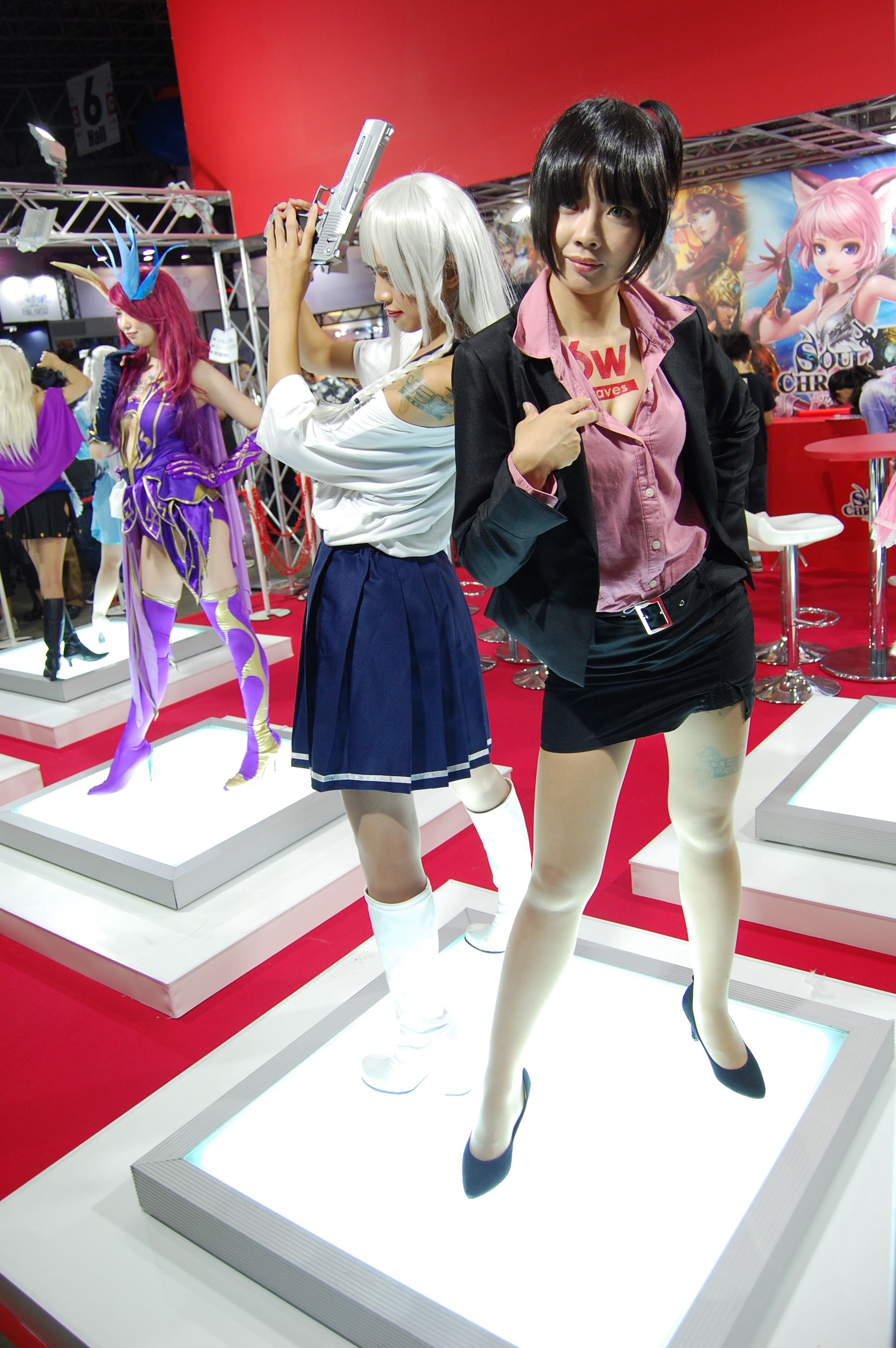 Let The Charming Booth Ladies of Tokyo Game Show Kickstart Your Sunday ...