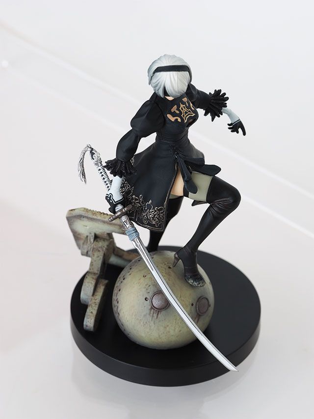 NieR: Automata Shows Off Lovely Figure Included in the Black Box ...