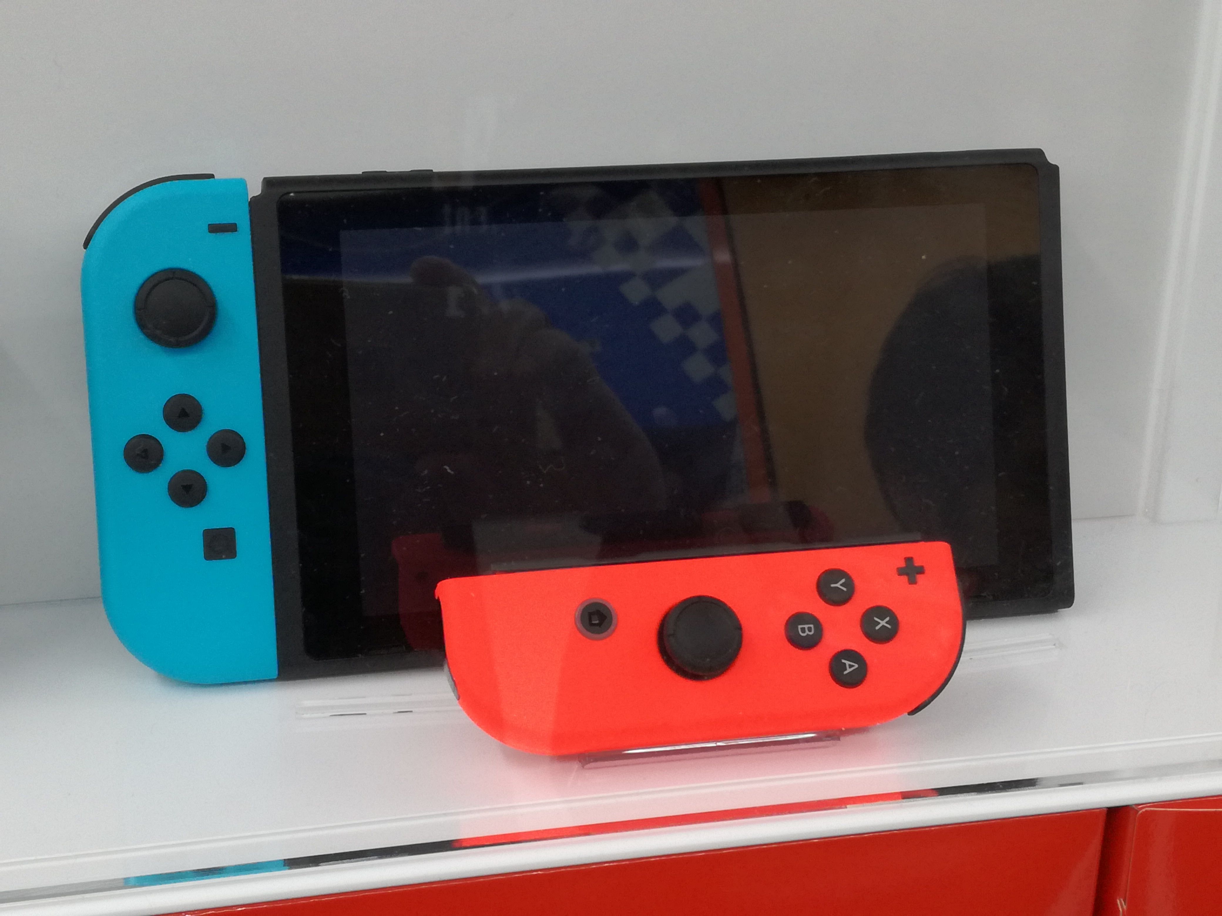 Nintendo Switch Preview -- Check out DualShockers' Unboxing of Nintendo ...