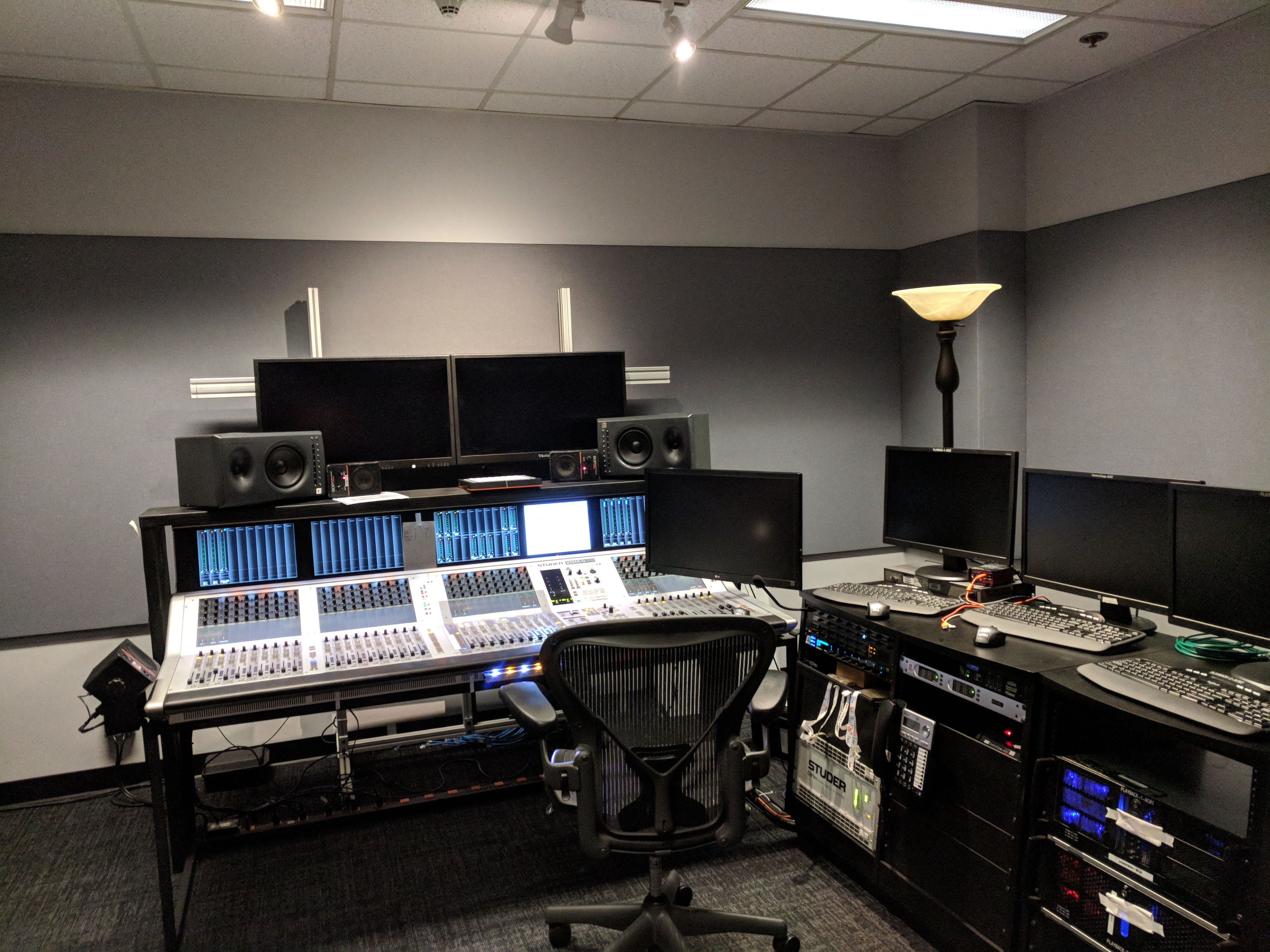 Take a Look Backstage of Blizzard Arena During Heroes of the Dorm