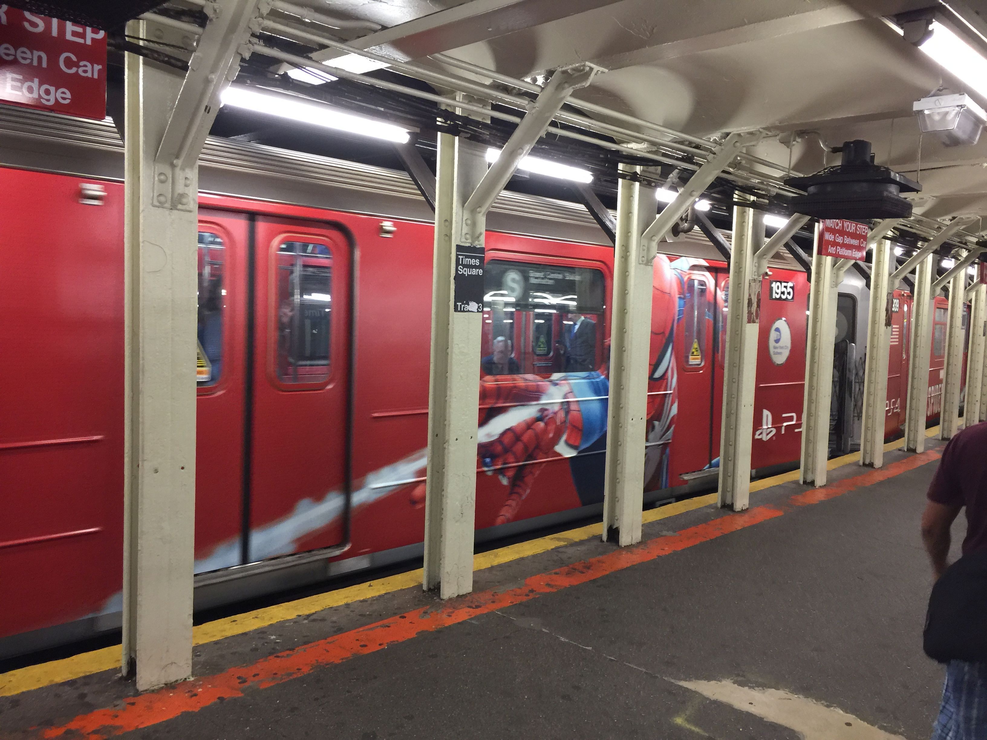Marvel's Spider-Man PS4 Hype Train Is Literally Running in New York City