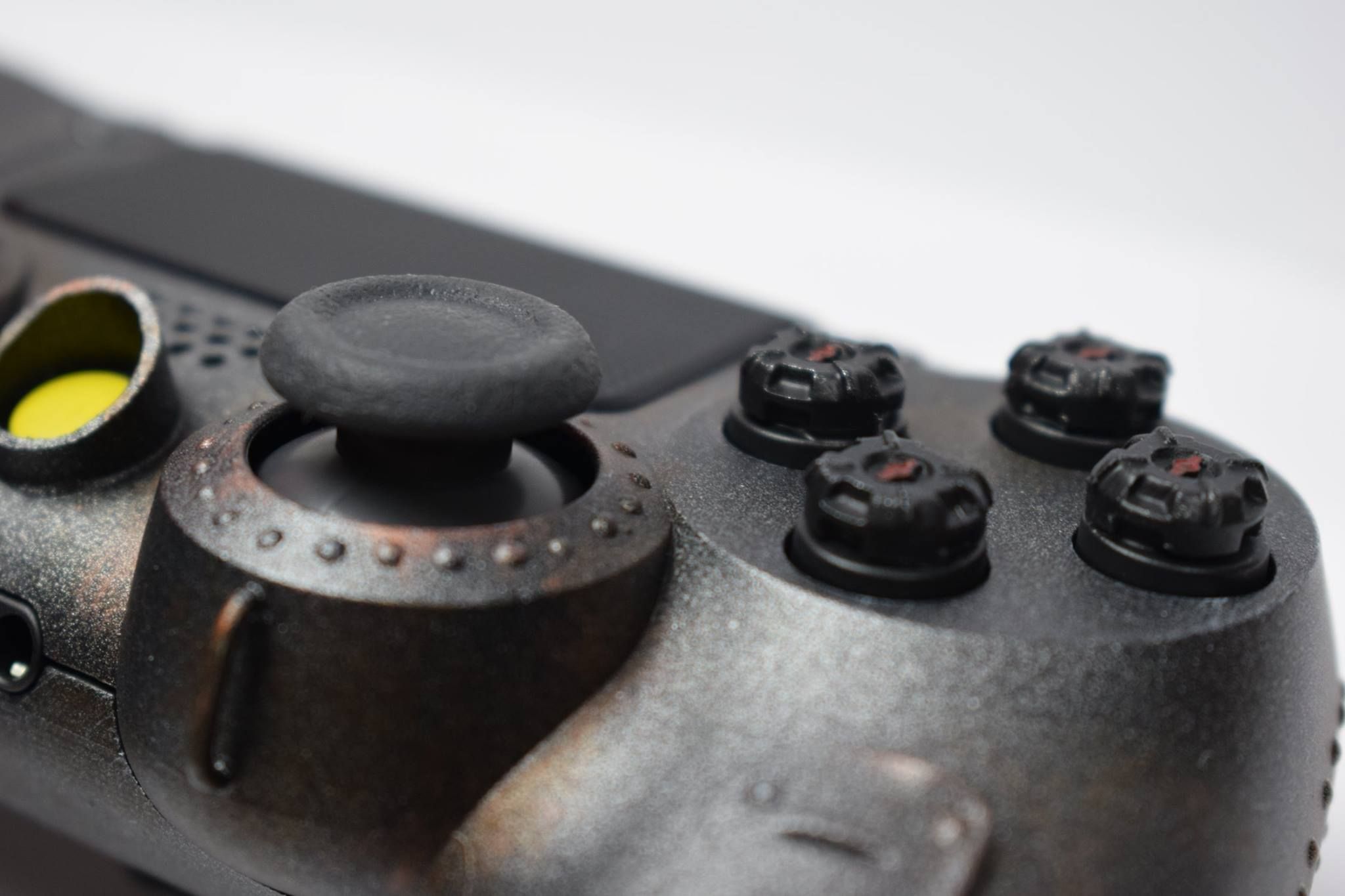 This Fallout 76 DualShock 4 Is Wearing its Own Set of Power Armor