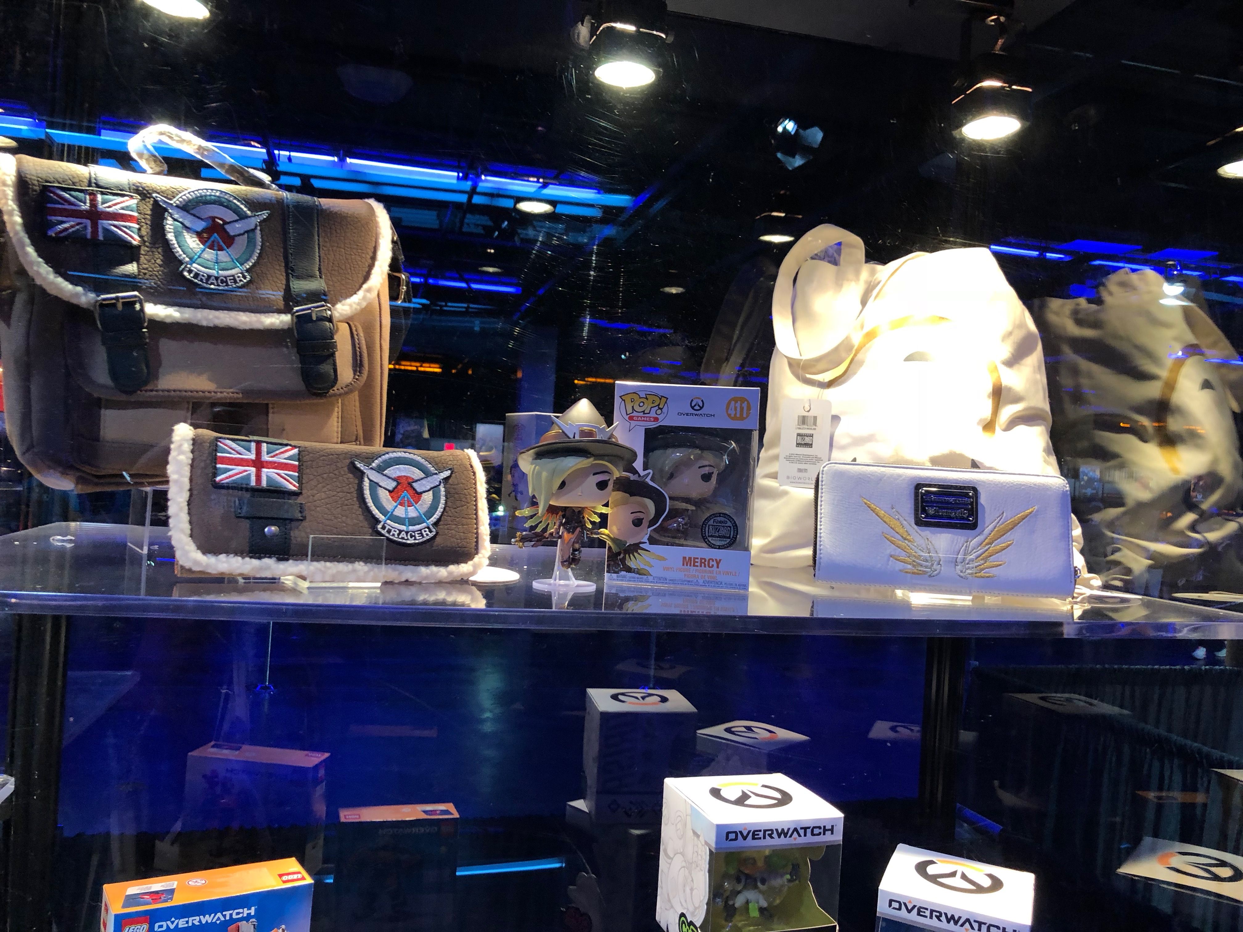 BlizzCon 2018 — Photo Highlights from the Show Floor, Cosplay, Merch ...