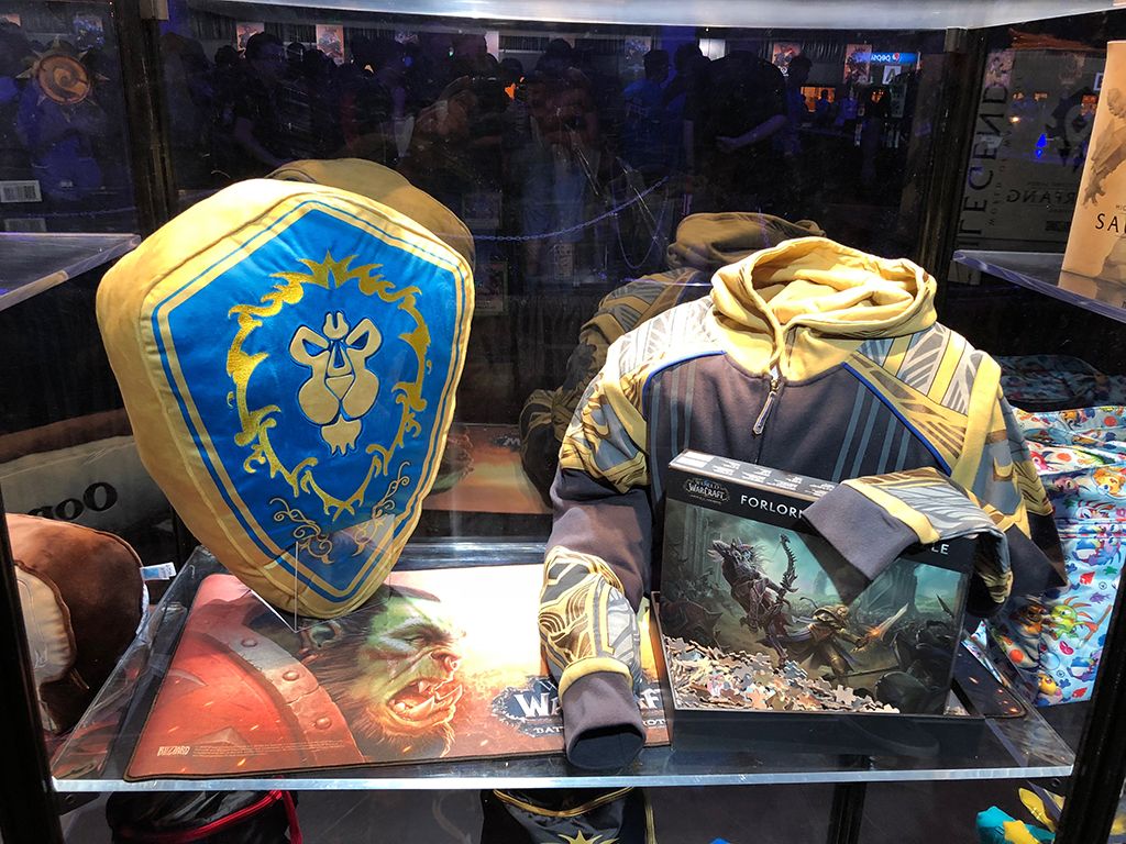 BlizzCon 2018 — Photo Highlights from the Show Floor, Cosplay, Merch ...