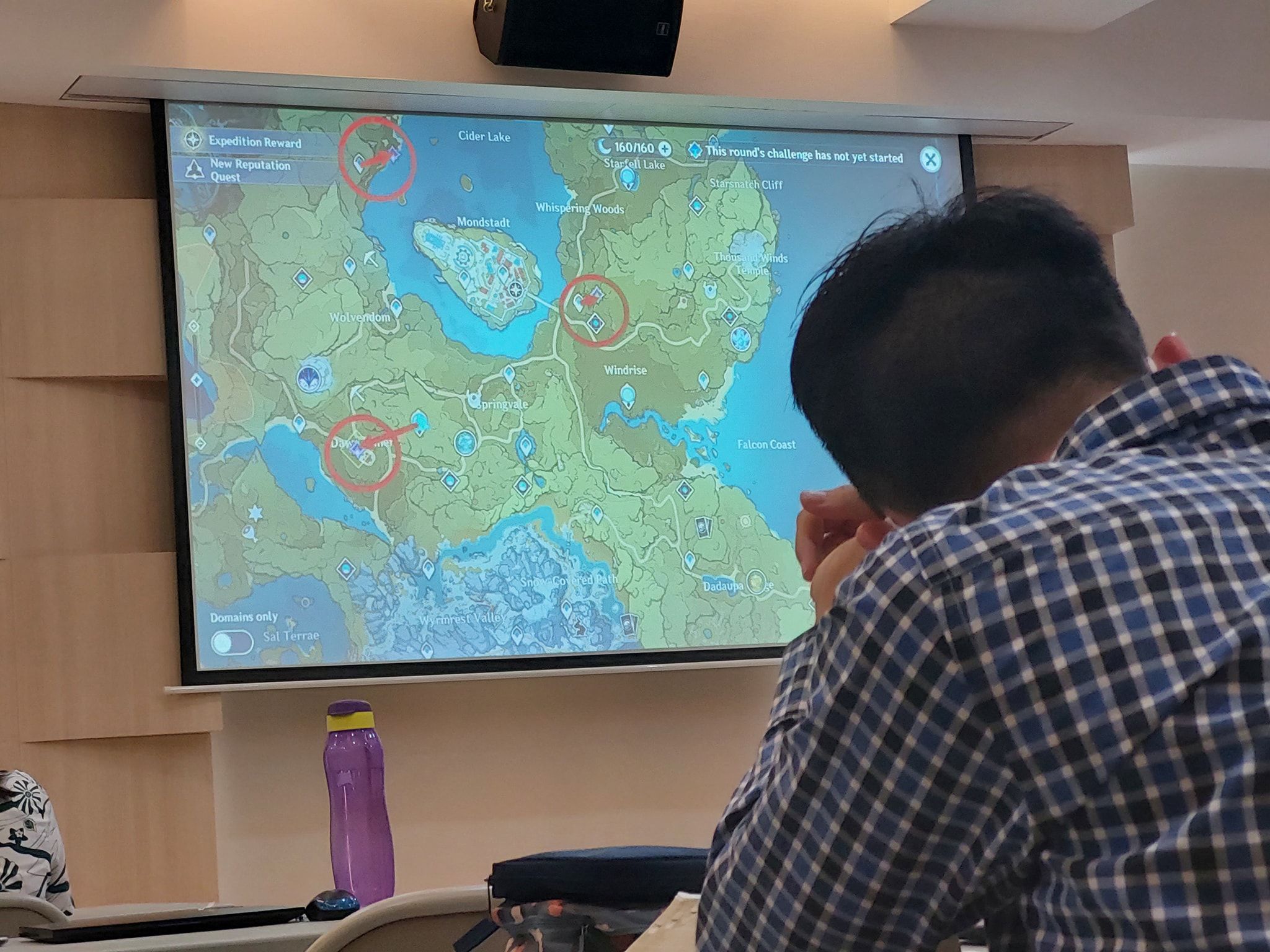 Lecturer Hilariously Uses Genshin Impact's Waypoints Map to Teach