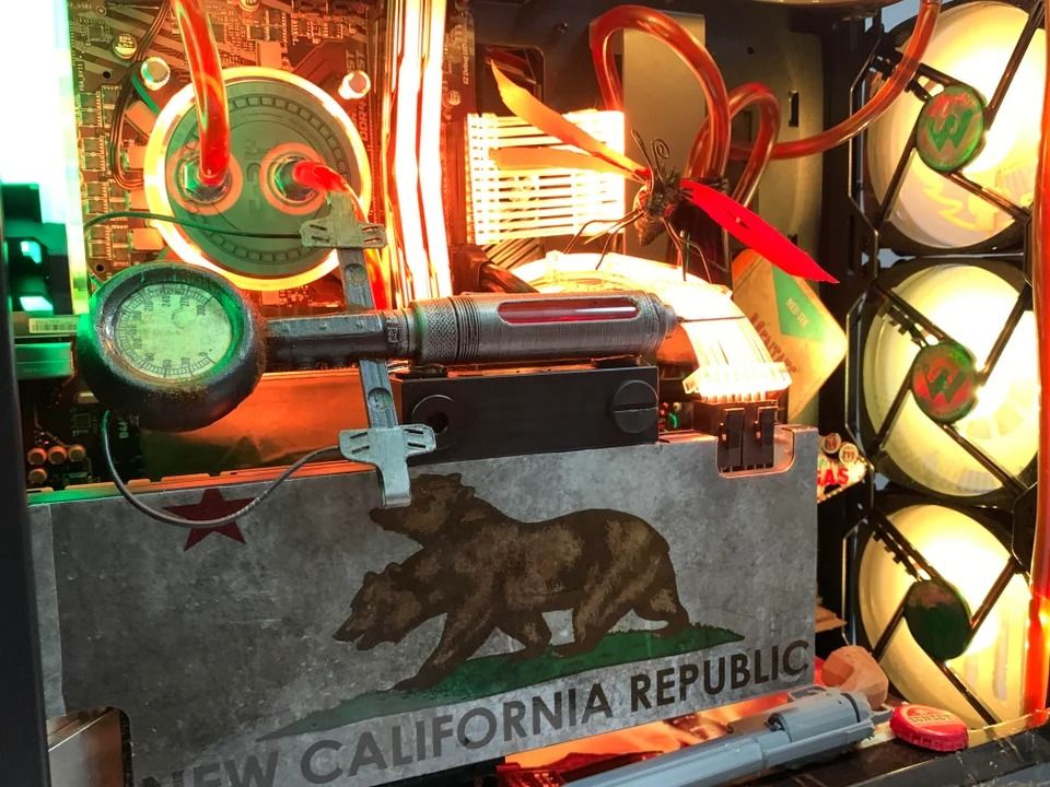 Fallout: New Vegas Fan Pays Homage With Epic Custom PC Build