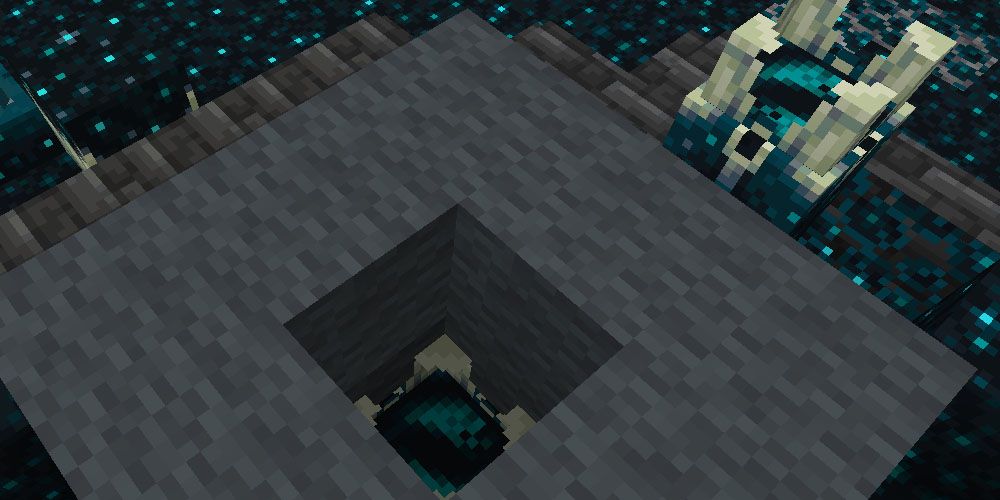 Minecraft: How To Safely Navigate The Deep Dark